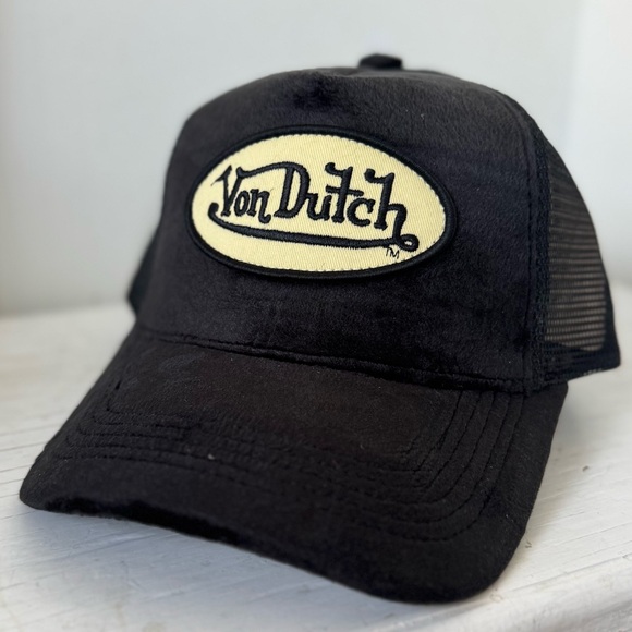 Von Dutch | Accessories | Nwt Von Dutch Black Velvet Trucker Hat ...